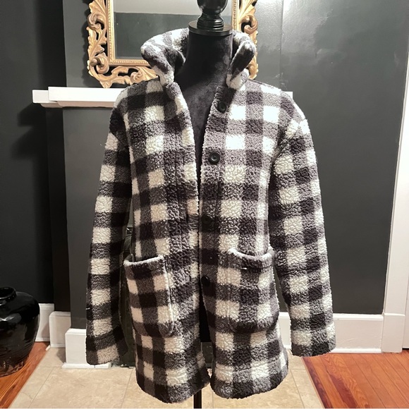 Lee | Jackets & Coats | Lee Black And White Checkered Cozy Jacket ...